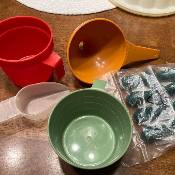 Tupperware | Kitchen | Vintage Tupperware Lot | Poshmark